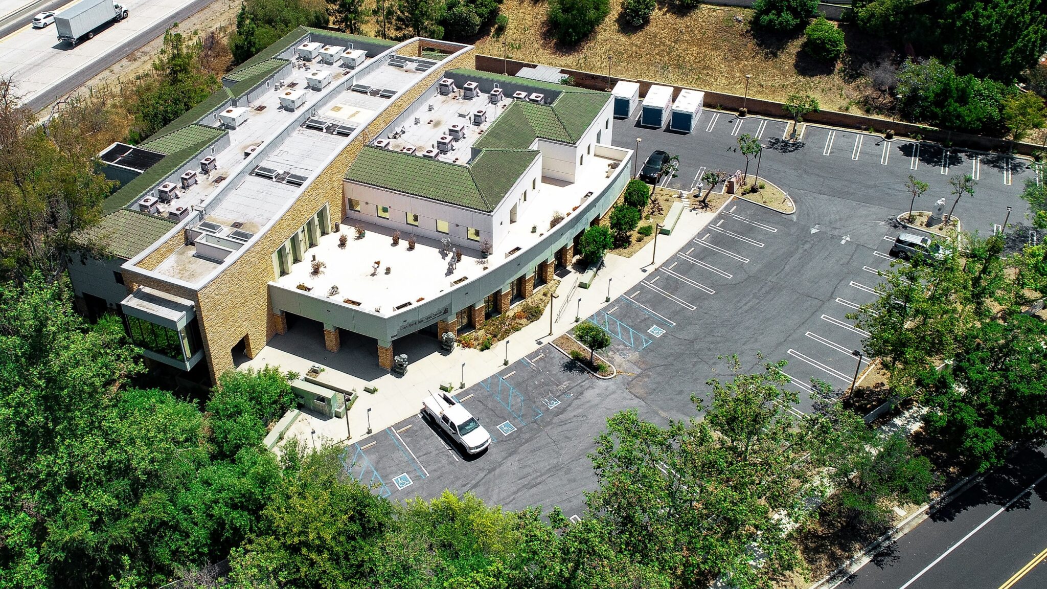 News Release: Spine surgeon acquires medical office building in LA area